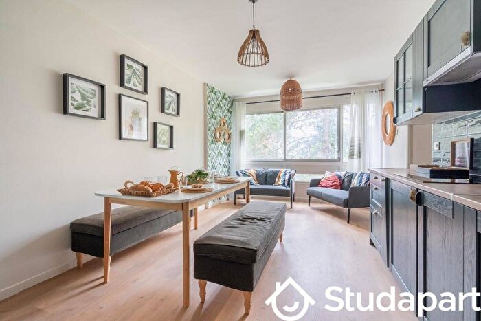 Appartement à louer - Prefecture, Bobigny - 1 pièce - 3 chambres