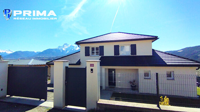 Maison à vendre - Saint-Pierre-de-Méaroz - 5 pièces - 4 chambres