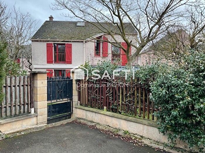 Maison à vendre - Jouy-le-Moutier, Bourseaux, Noyer, Eguérets, Temps-Perdu - 6 pièces - 4 chambres
