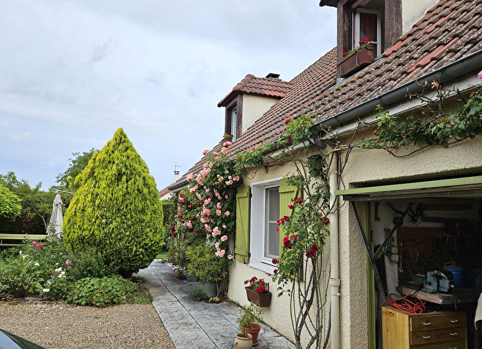 Maison à vendre - Beaune, Centre-ville - 6 pièces - 4 chambres