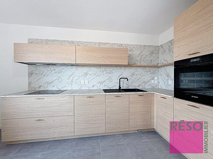 Appartement à louer - Ambilly - 3 pièces - 2 chambres