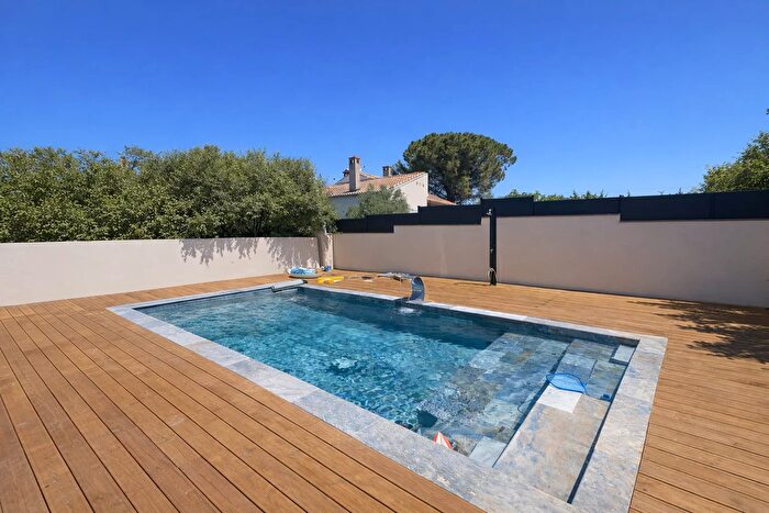 Maison à vendre - Cavaillon - 6 pièces - 5 chambres