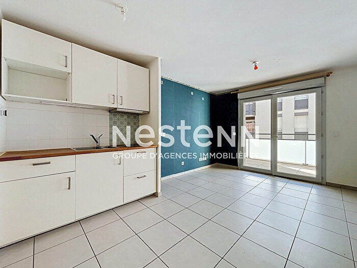 Appartement 2 pièces à Meyzieu, à louer