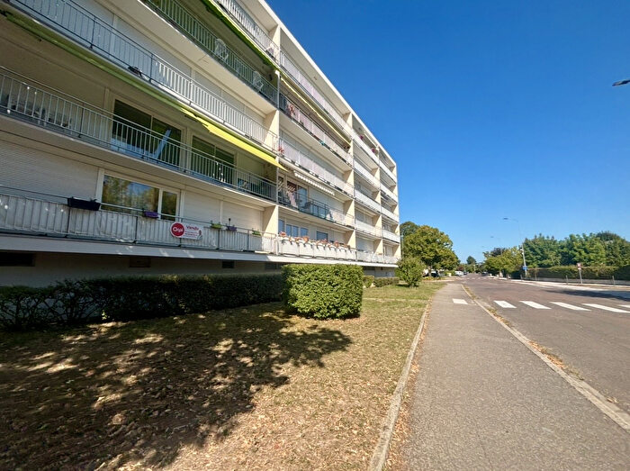 Chevigny-Saint-Sauveur - Appartement 4 pièces à louer