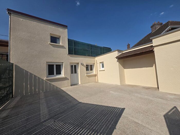 Lacroix-Saint-Ouen - Maison 4 pièces à vendre