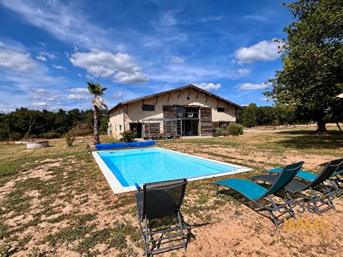 Maison 10 pièces à Auros, à vendre