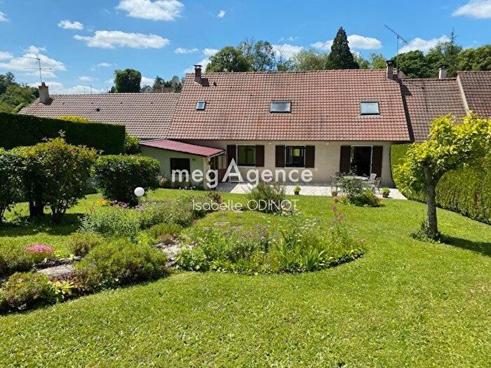 Fontenay-Saint-Père : Maison 7 pièces à vendre