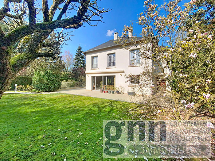 Maison à vendre - Garches, Buzenval - 9 pièces - 6 chambres