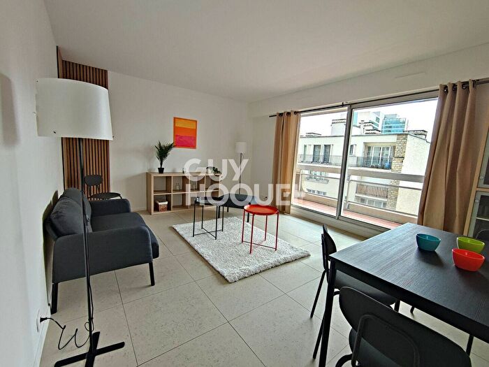 Hôtel de Ville, Courbevoie : Appartement 2 pièces à louer