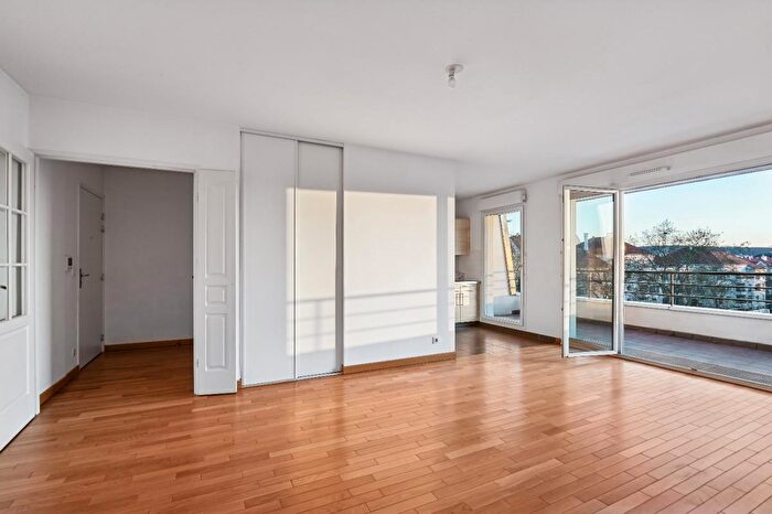 Appartement à vendre - Rueil-Malmaison, Plaine Gare - 3 pièces - 2 chambres