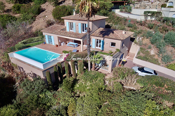 Sainte-Maxime, Saquèdes, Quilladou, Garonnette, Golfe : Maison 5 pièces à vendre