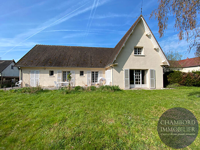 Maison 8 pièces à Les Montils, à vendre