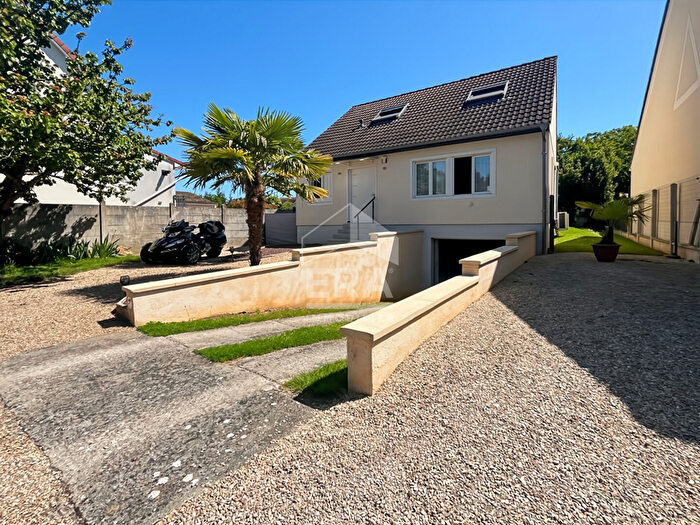 Maison 6 pièces à vendre à Saint-Fargeau-Ponthierry