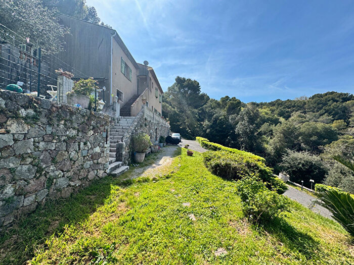 Maison à vendre - Vallauris, Le Val dOr, Fournas, Ferratone - 6 pièces - 5 chambres