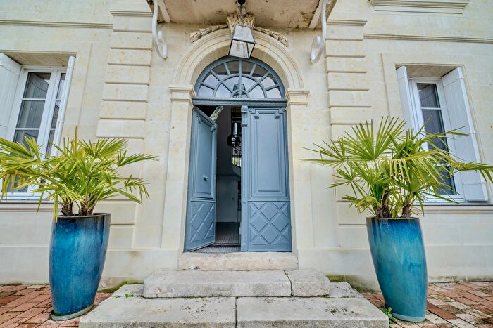 Maison à vendre - Saumur, Nantilly - 8 pièces - 5 chambres