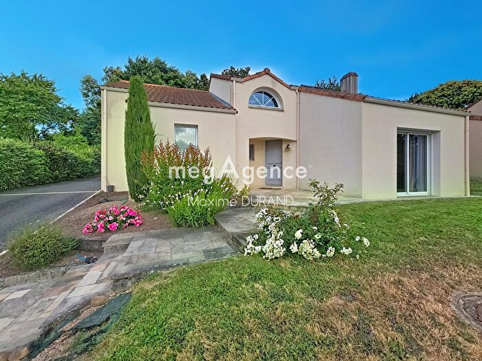 Maison 7 pièces à vendre à Cholet, Le Puy Saint-Bonnet