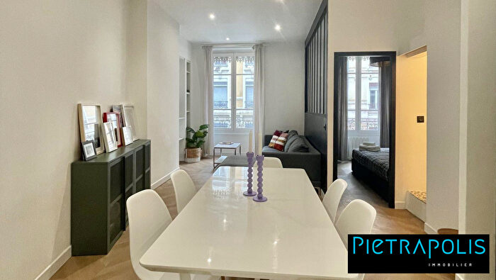 Appartement à vendre - Villeurbanne, Perrallière - 2 pièces - 1 chambre
