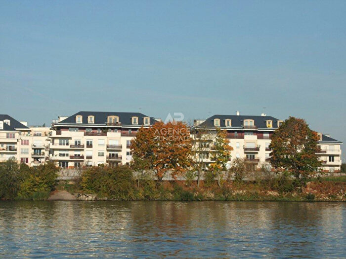 Appartement 2 pièces à Carrières-sous-Poissy, Bords de Seine, Ile de la Dérivation, à vendre