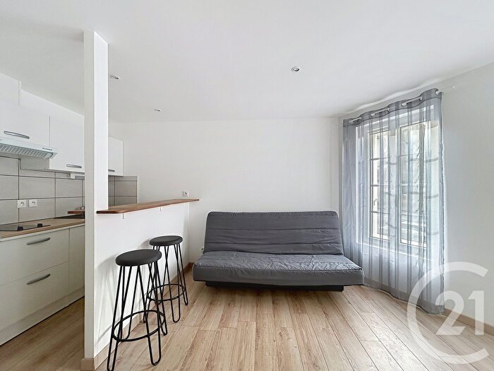 Appartement à louer - LIsle-dEspagnac - 1 pièce