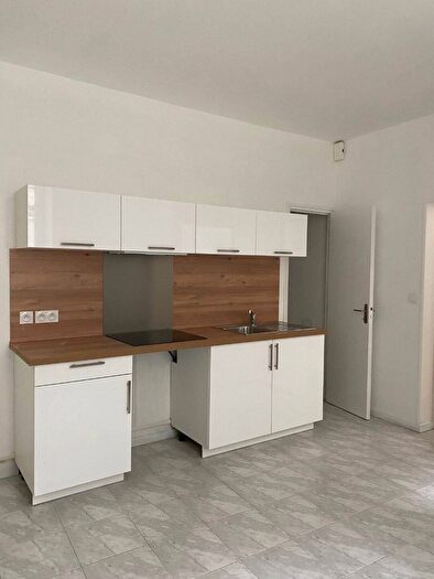 Appartement à louer - Saint Ausone-Saint Martin-Saint Gelais, Angoulême - 2 pièces - 1 chambre