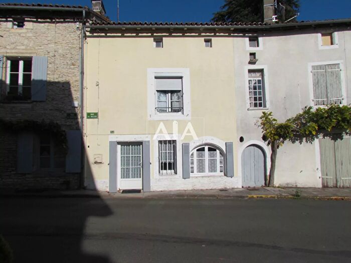 Maison à vendre - Verteuil-sur-Charente - 4 pièces - 2 chambres