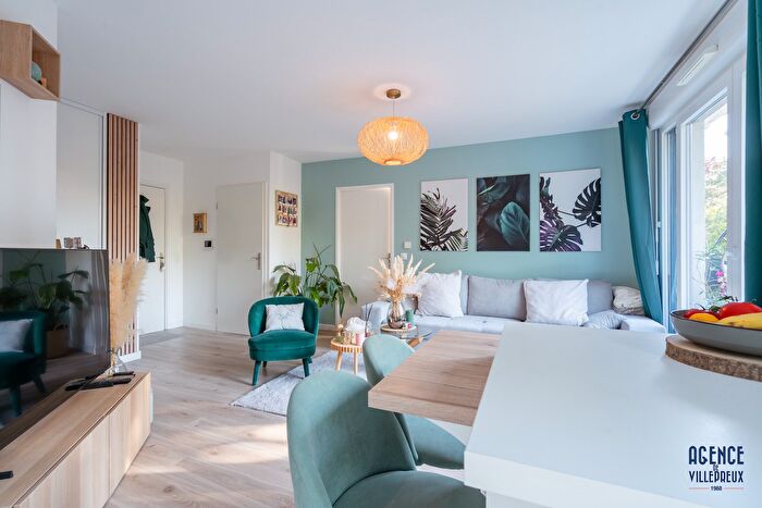 Plaisir : Appartement 2 pièces à vendre