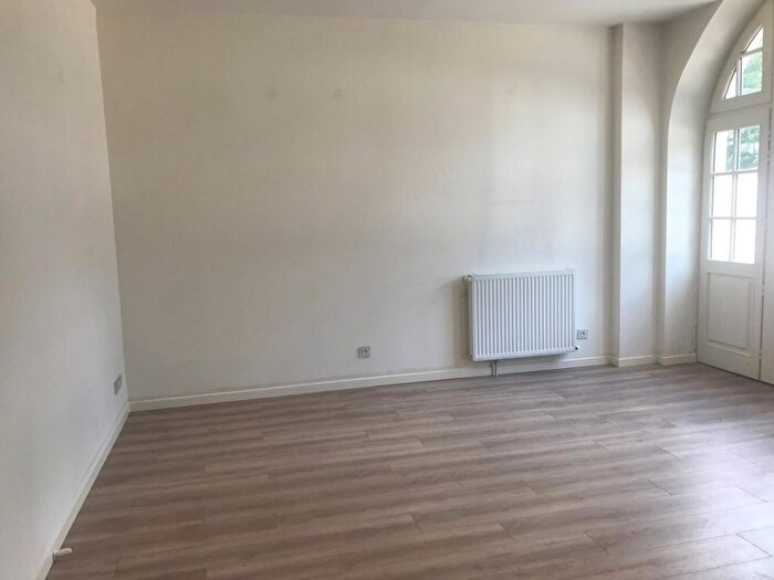 Appartement à louer - Auxerre, Conches, Les Clairions - 2 pièces - 1 chambre