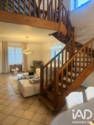 Maison 8 pièces à louer à Kerling-lès-Sierck