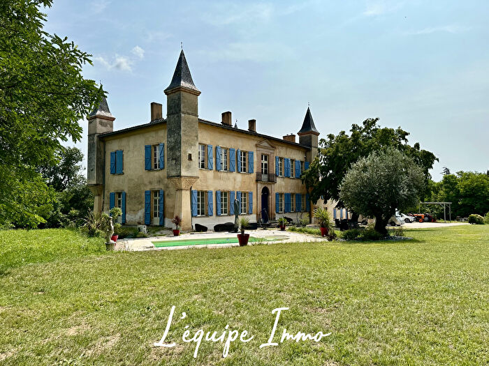 Maison à vendre - LIsle-Jourdain - 12 pièces - 6 chambres