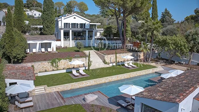 Biot : Maison 8 pièces à vendre
