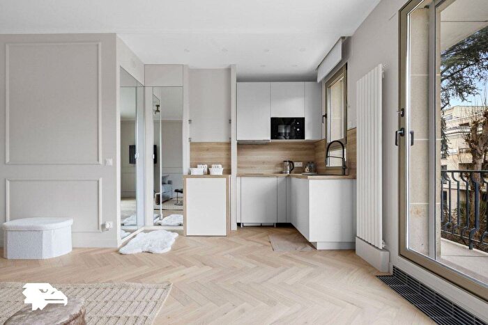 Appartement à louer - Parc dOrléans, Neuilly-sur-Seine - 1 pièce