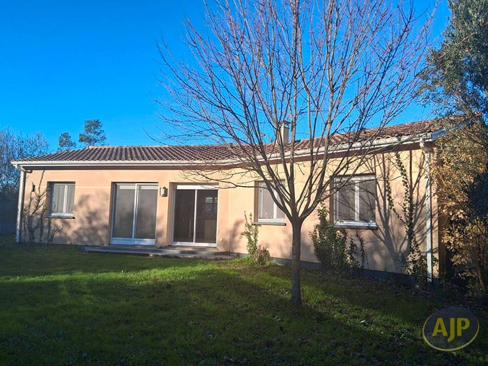 Sud, Pauillac : Maison 6 pièces à louer