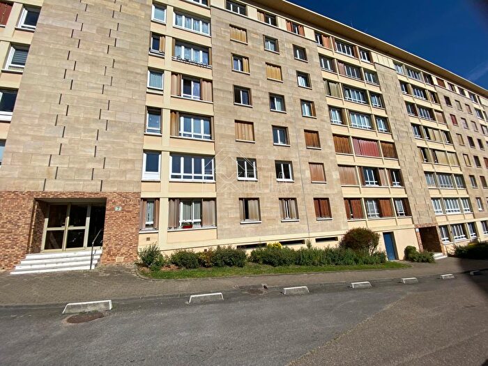 Appartement 5 pièces à louer à Mantes-la-Jolie, Centre-ville