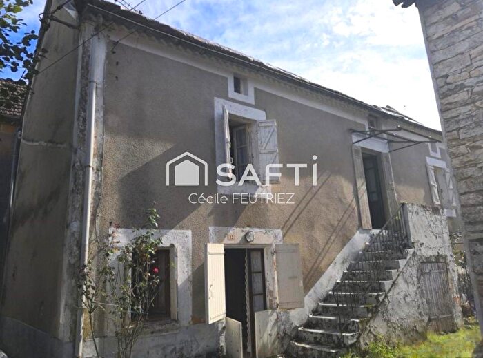 Maison à vendre - Coulaures - 4 pièces - 3 chambres