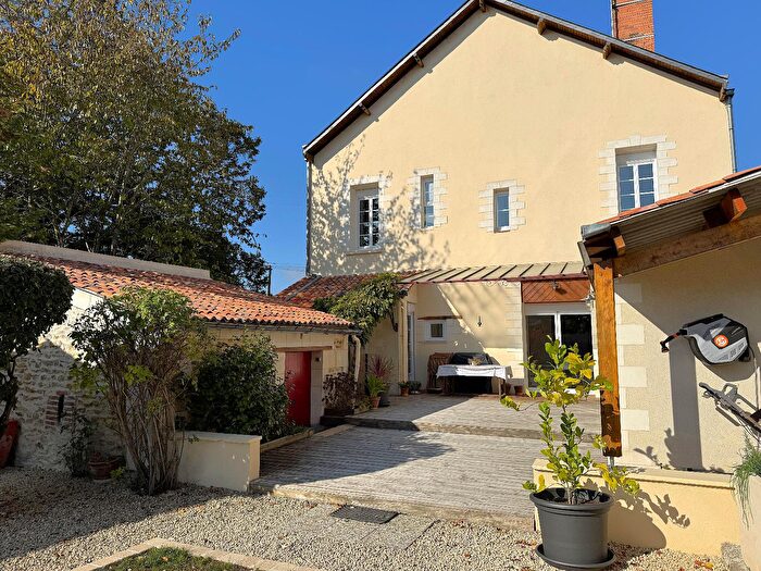 Maison à vendre - Thouars - 7 pièces - 6 chambres