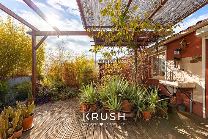 Appartement à vendre - Marseille e , Cinq Avenues - 2 chambres