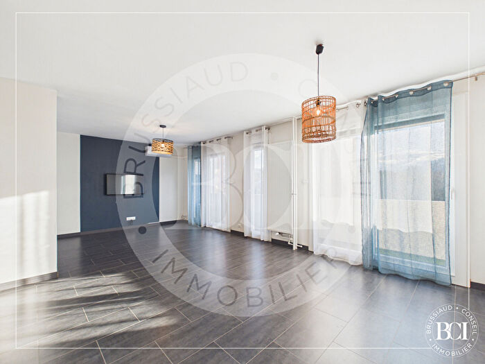 Appartement à vendre - Eybens - 3 pièces - 2 chambres