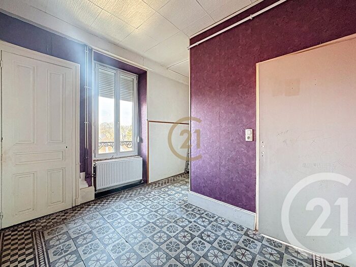 Appartement à vendre - Luxeuil-les-Bains - 5 pièces - 2 chambres