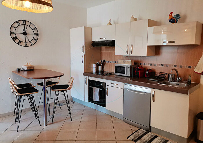 Appartement à vendre - Cogolin, Centre-ville, Subeiran, Pas de Grimaud - 3 pièces - 2 chambres