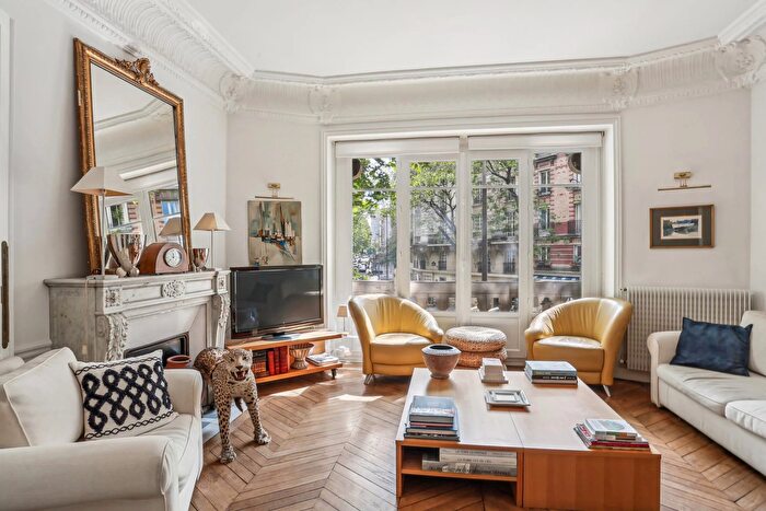 Appartement à vendre - Paris e , Auteuil-Nord, Jasmin, Mirabeau - 4 pièces - 2 chambres