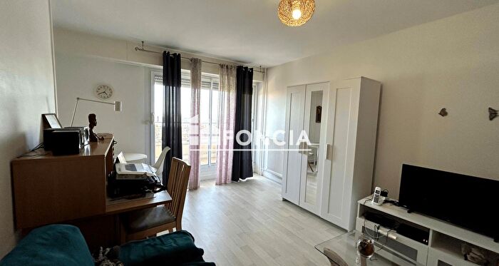 Rillieux-la-Pape, Ville nouvelle Est - Appartement 1 pièce à vendre