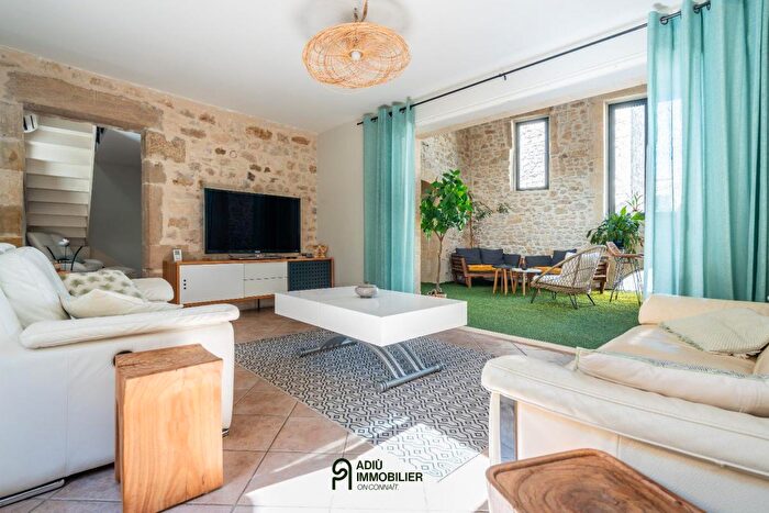 Maison à vendre - Uzès - 5 pièces - 3 chambres