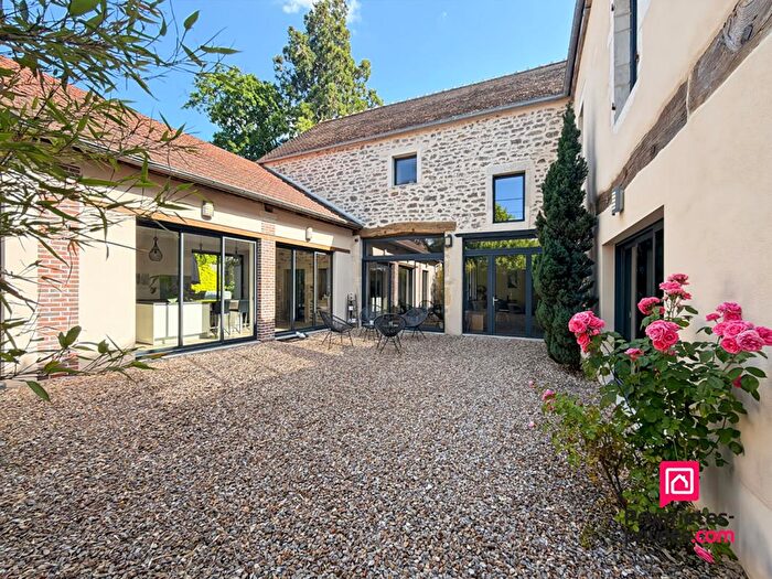 Avallon - Maison 9 pièces à vendre