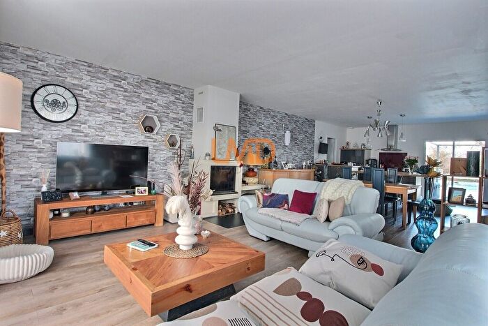 Maison 6 pièces à vendre à Geay