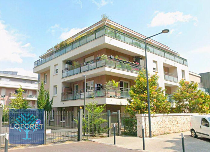 Appartement à louer - Mennecy, Centre-ville, Gare, Châtries, Château, Bel-Air - 2 pièces - 1 chambre
