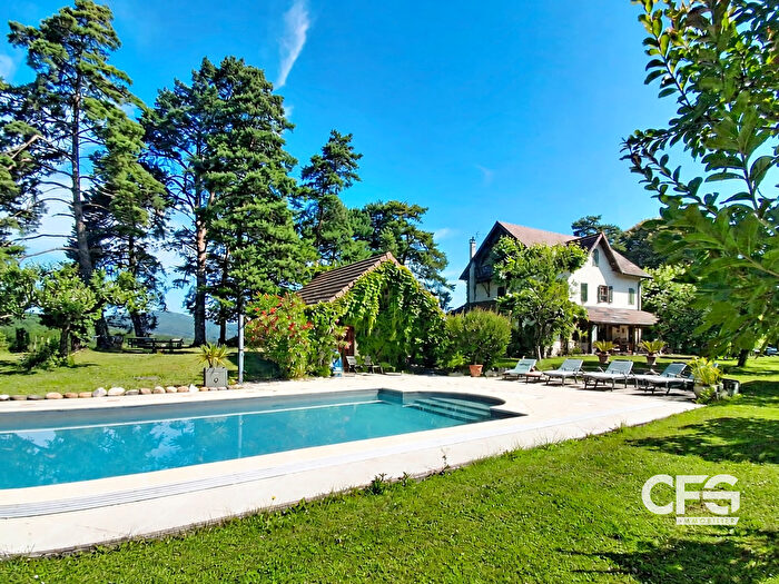 Yenne - Maison 9 pièces à vendre