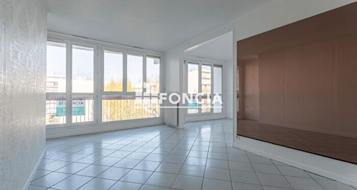 Appartement à vendre - Chilly-Mazarin, Gravigny - 4 pièces - 2 chambres