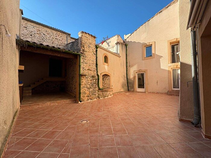 Maison à louer - Ginestas - 6 pièces - 5 chambres