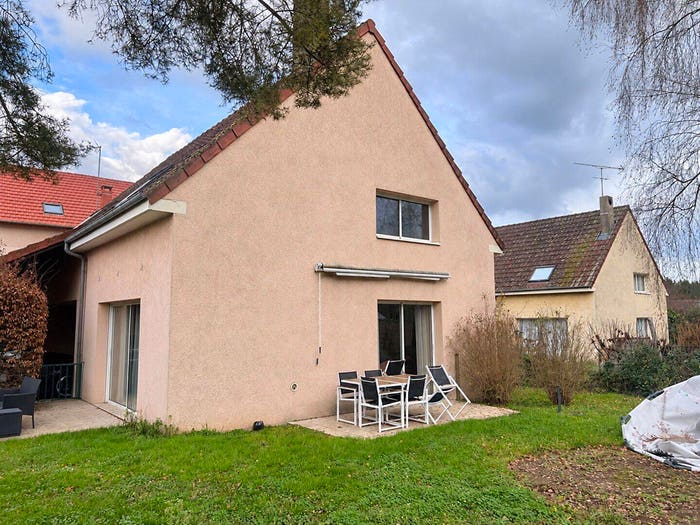 Coulanges-lès-Nevers : Maison 6 pièces à louer
