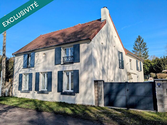 Maison à vendre - Saint-Martin-sur-Nohain - 6 pièces - 4 chambres